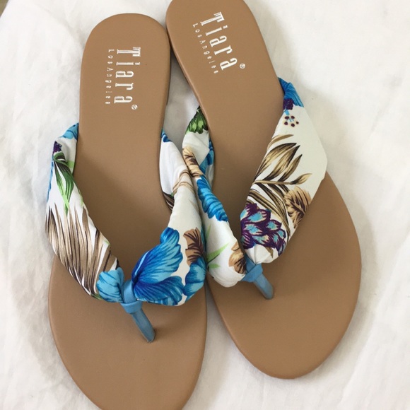 Tiara | Shoes | Tiara La Thong Floral Fabric Flat Sandalsslides Flip ...